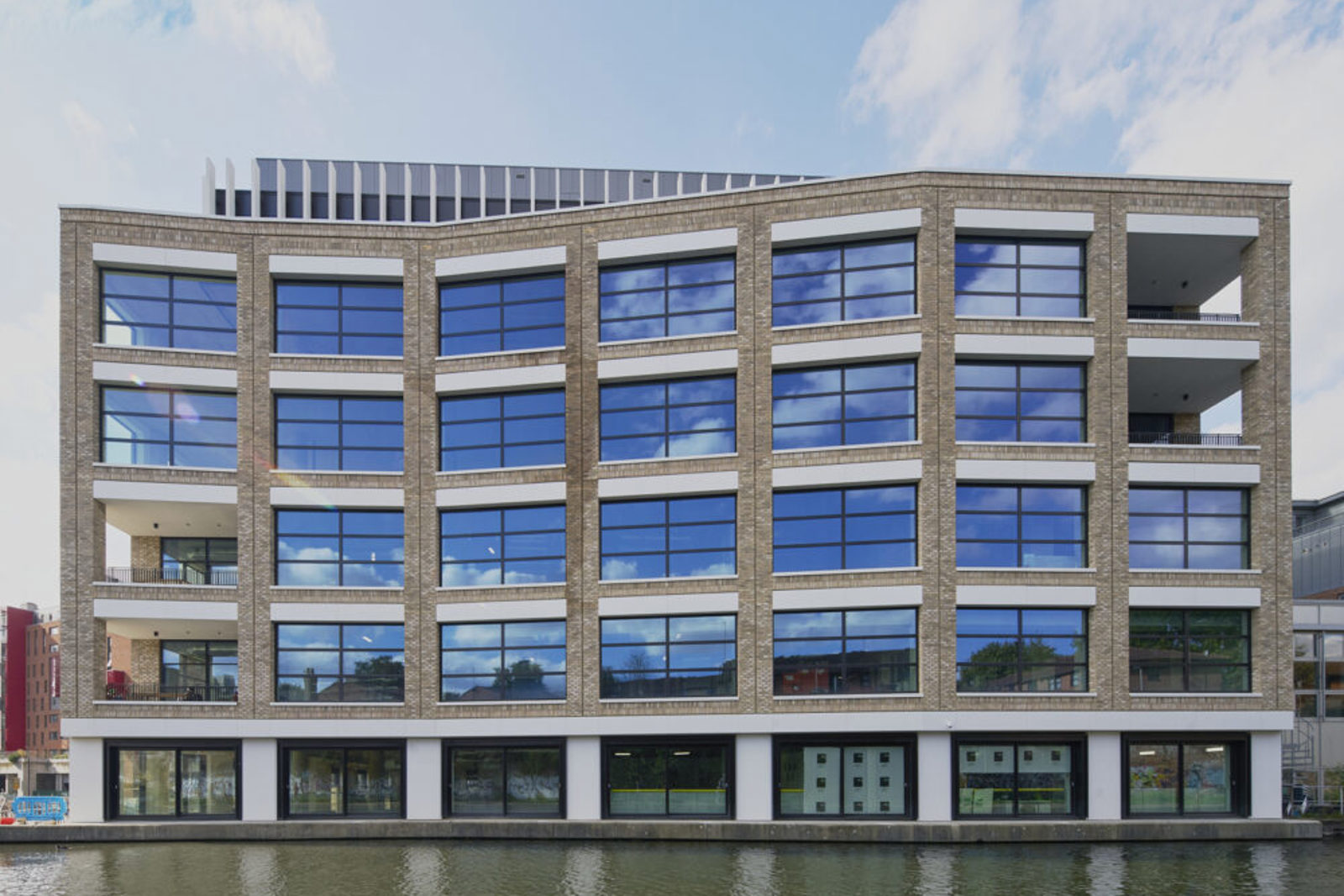 LBIC: Apex - The London BioScience Innovation Centre